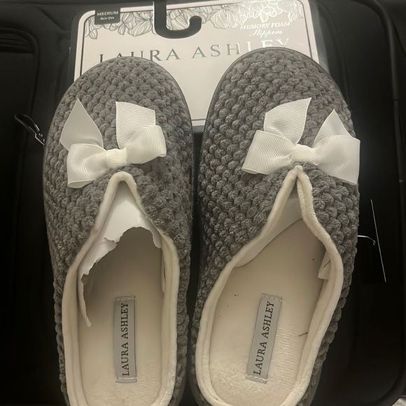 Laura Ashley | Shoes | Laura Ashley Slippers | Poshmark
